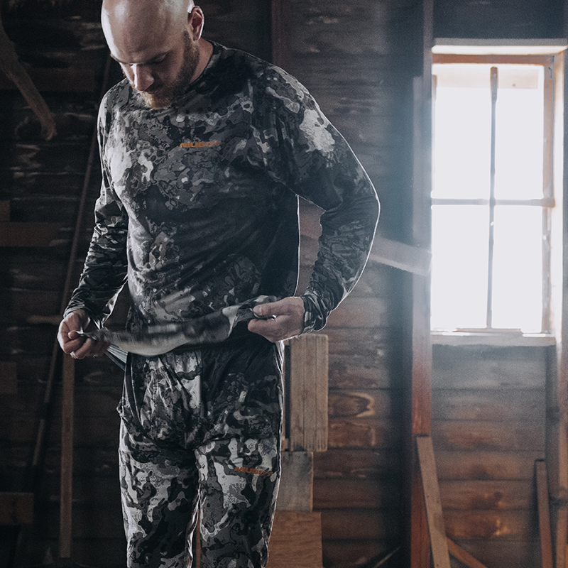BASE LAYER CREW TOP | Muddy Outdoors